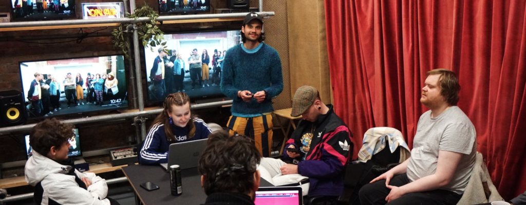 BEHIND THE SCENES: RADIO COURSE - Reform Radio